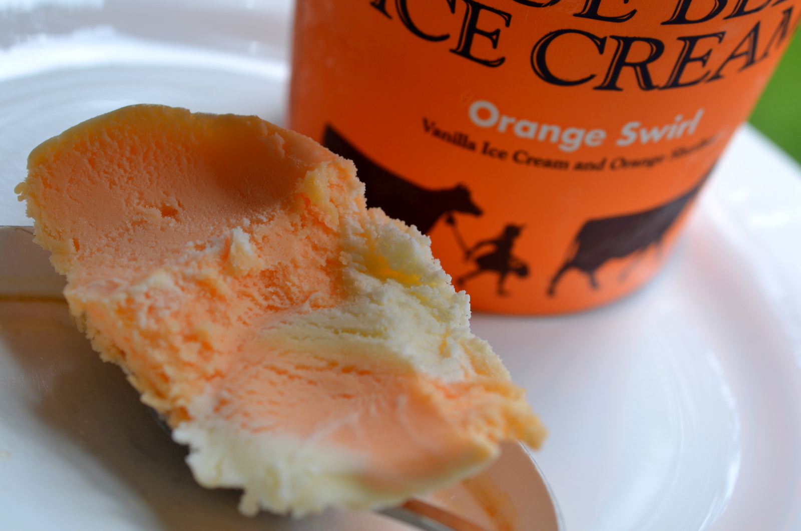 food and ice cream recipes: REVIEW: Blue Bell Orange Swirl