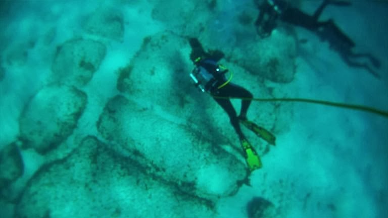 Underwater Pictures of Bermuda Triangle Bottom Secrets - BERMUDA ...