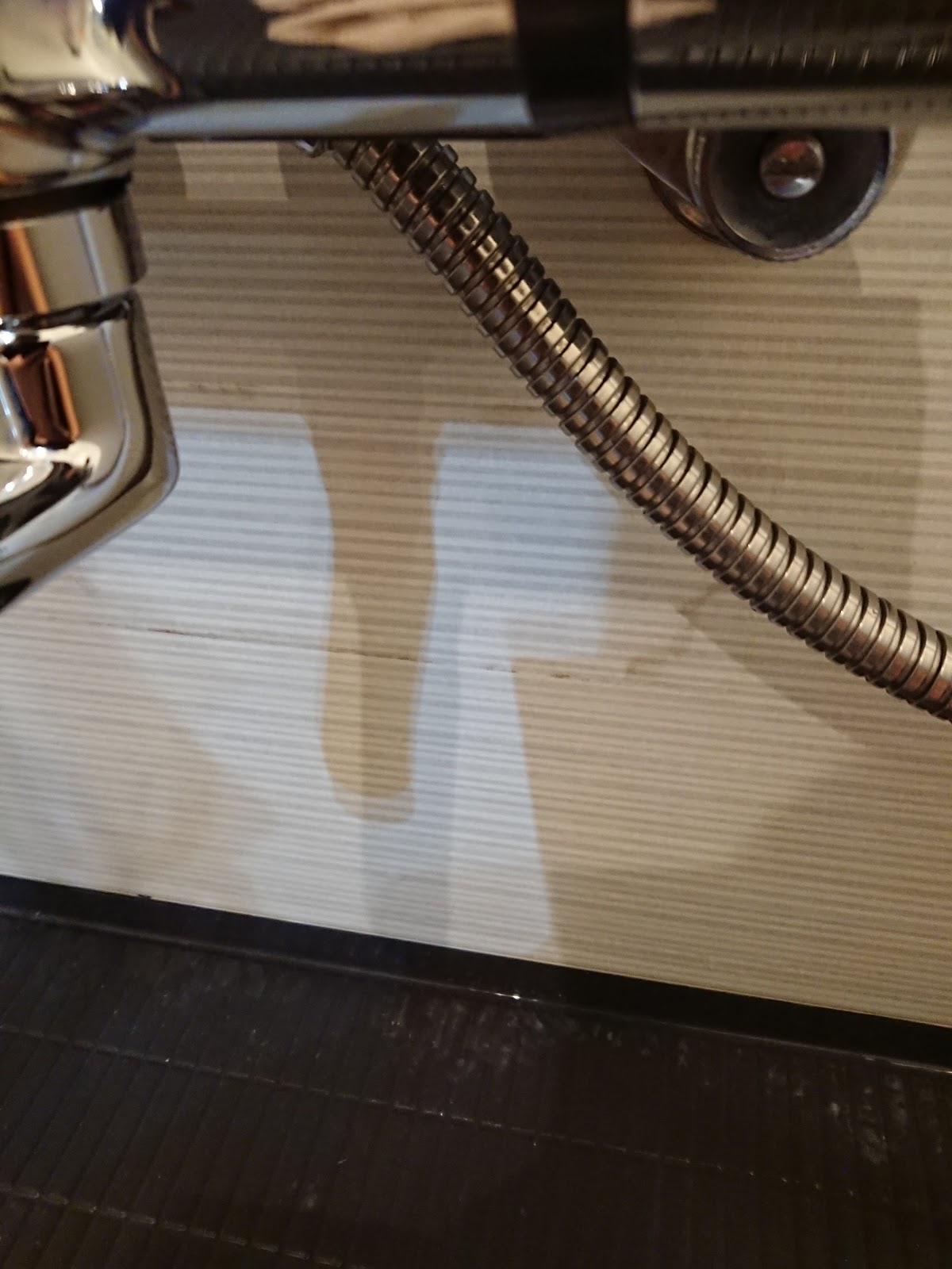 ＜DIY＞自宅マンション浴室のKVKのシャワー温度が調節出来ない！混合水栓が故障したので自分で交換-DIY360