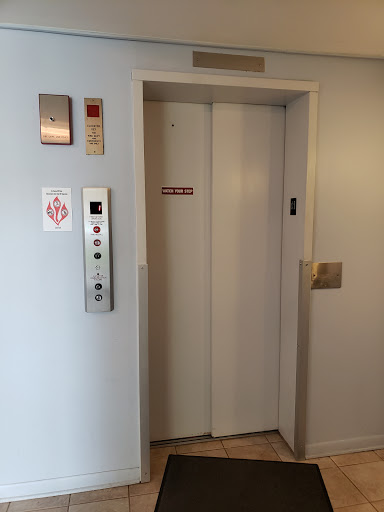 Chicago Elevator Maintenance - Colley Elevator: Hydraulic Elevator ...