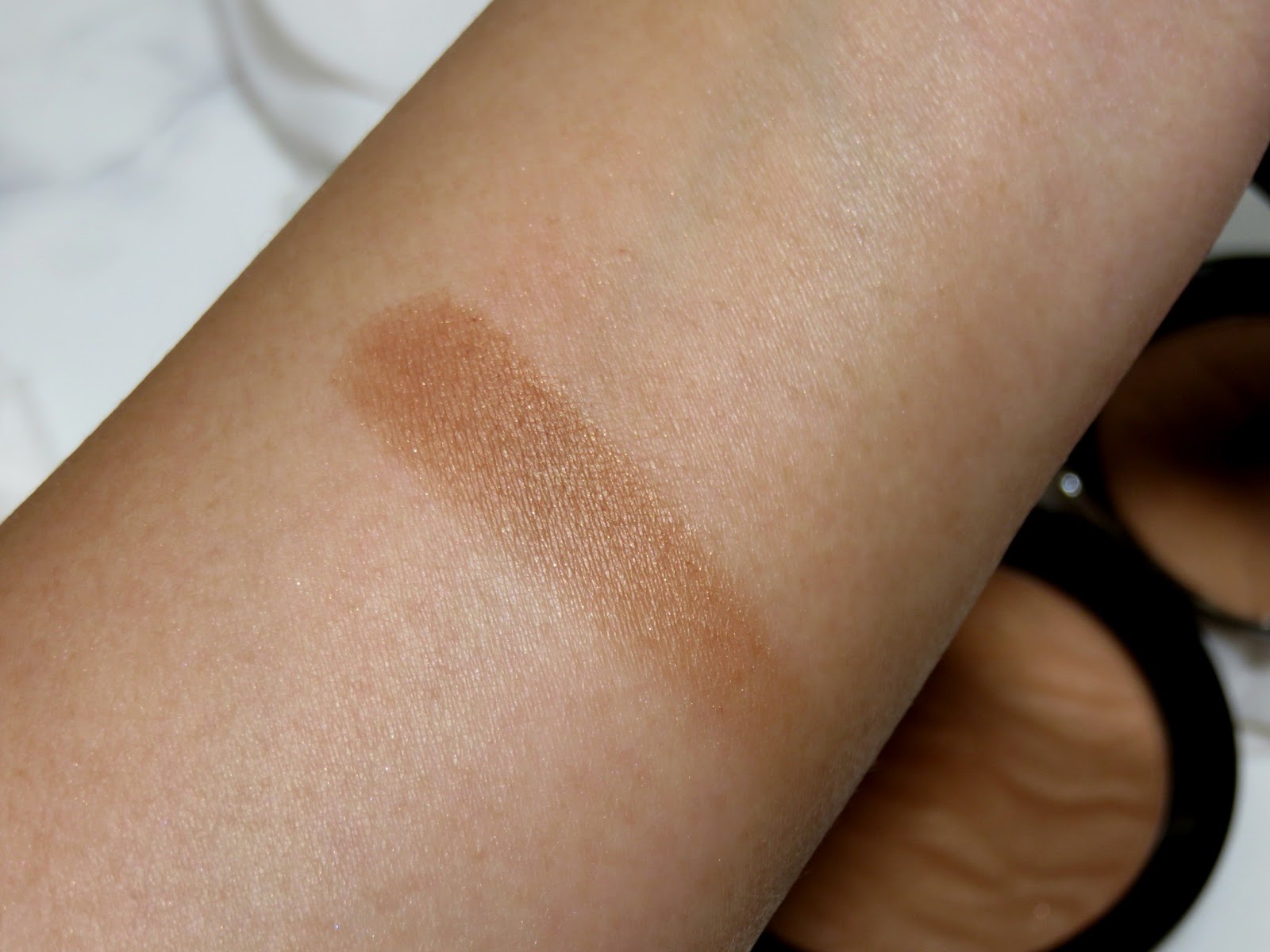 | Review | Becca Sunlit Bronzer in Bronzed Bondi | PRETTY IS MY PROFESSION