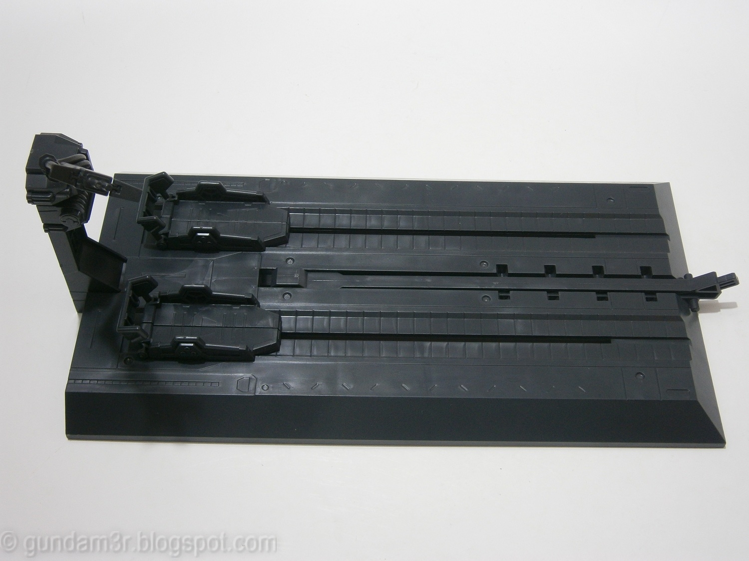 Aile Strike Rouge Gundam (Clear Color Version) MG Review Part 1