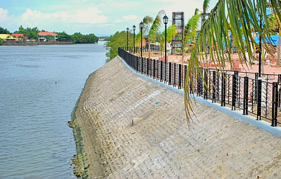Future Possibilities of the Internet: Iloilo River Esplanade