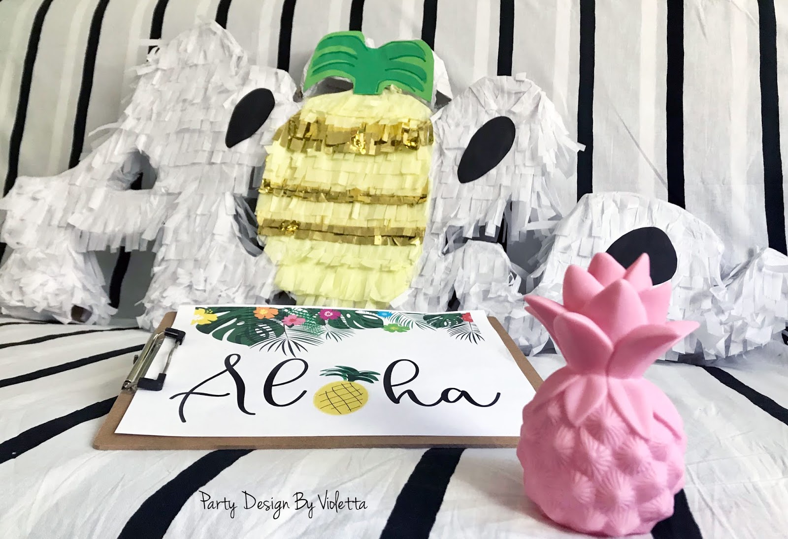 DIY Piñata letter script ALOHA!!! Ideal cute piñata for a tropical party!