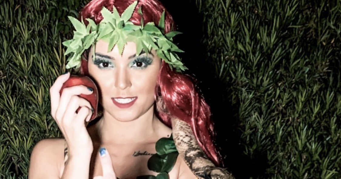 DivaTights-Women of Wrestling in Tights and Pantyhose: Taynara Conti`s ...