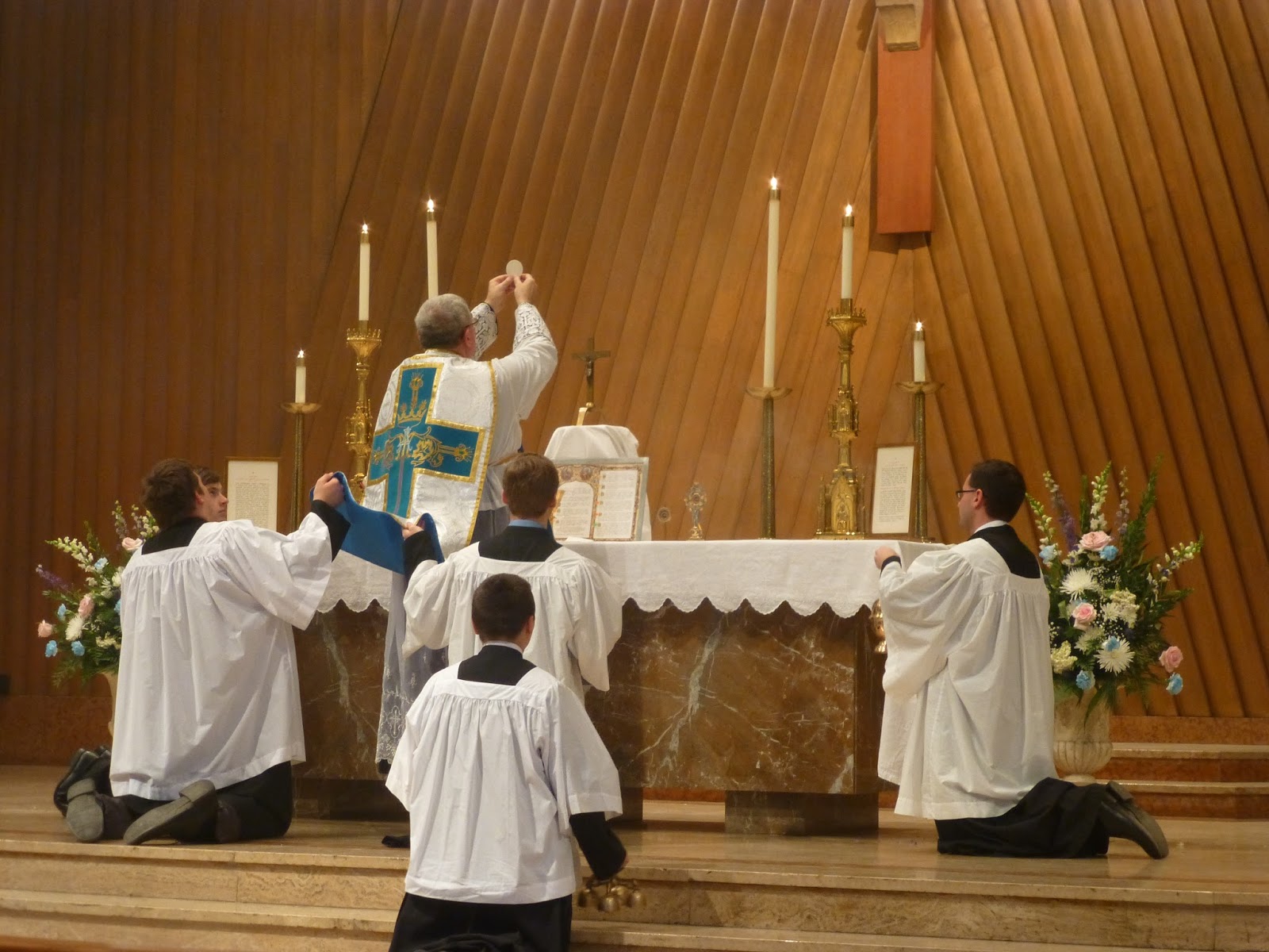 Knights of Columbus Latin Mass: Report: Rorate Mass, Consecration to ...