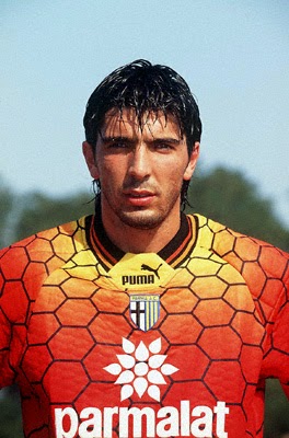 ALLA FINE DEL PRIMO TEMPO Appunti di calcio romantico: L'esordio del ...