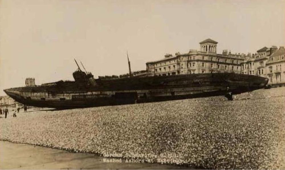 Incredible Vintage Photos of German Submarine U-118 Washed Ashore on ...