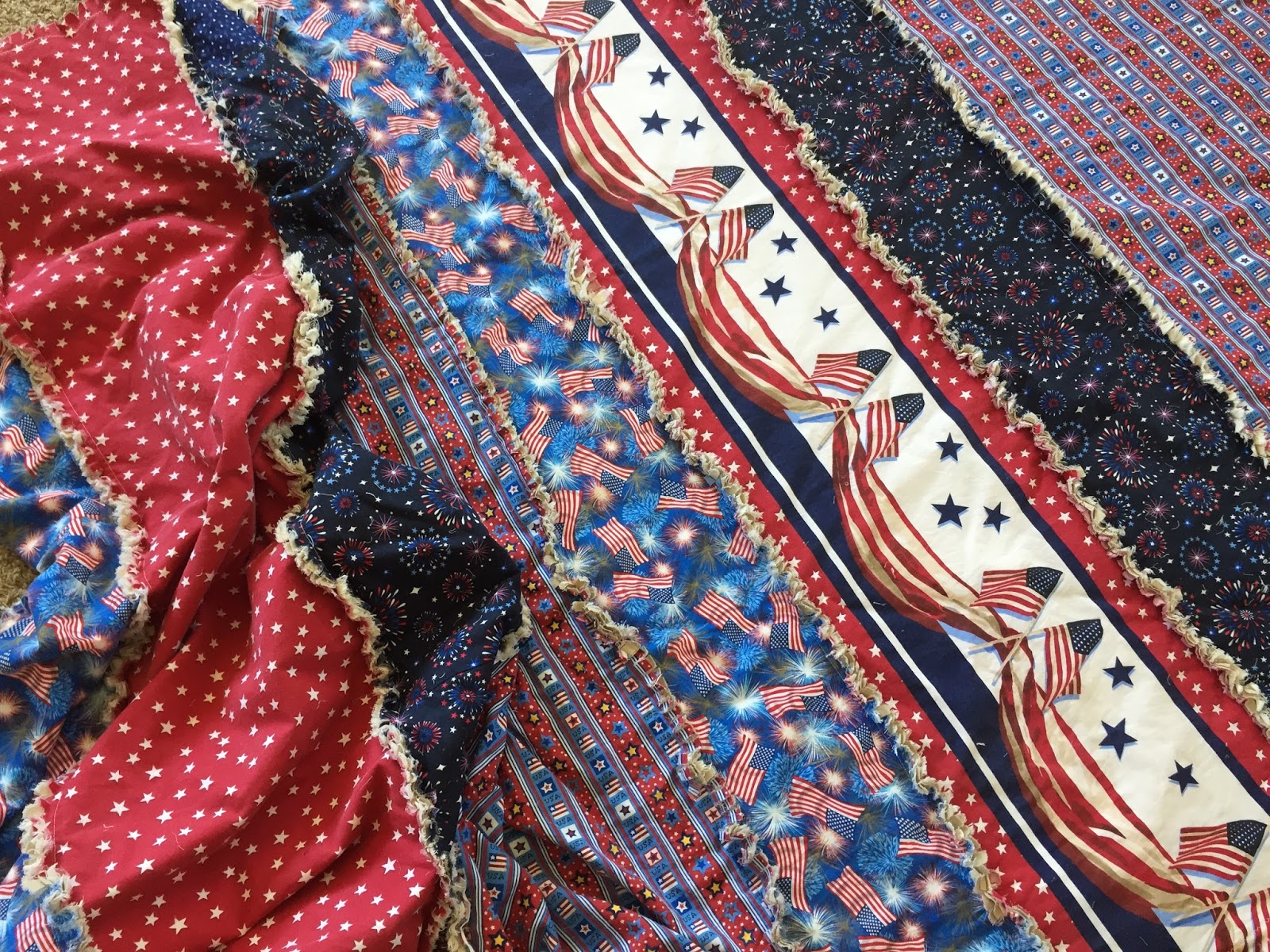 Deerecountry Quilts : Patriotic Rag Quilt