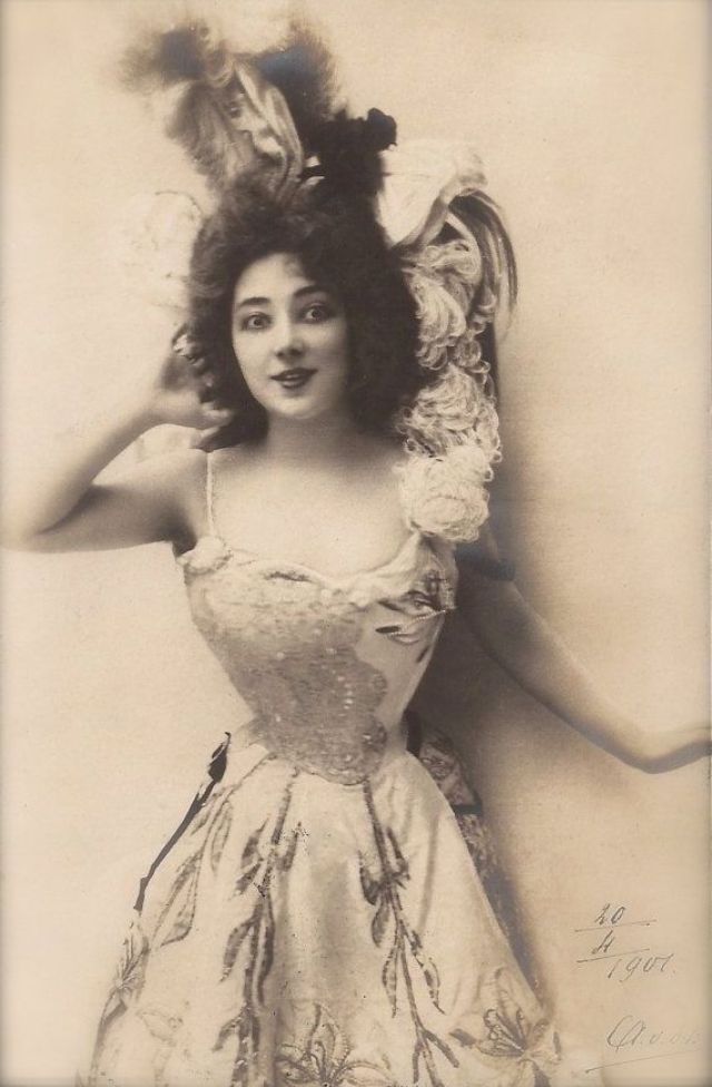 Beautiful Photos of Anna Held in the Late 19th and Early 20th Centuries ...