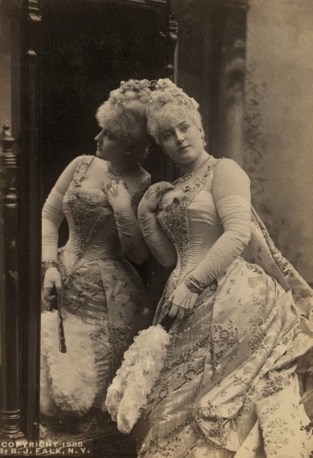 Lillian Russell: One of the Most Famous Actresses and Singers of the ...