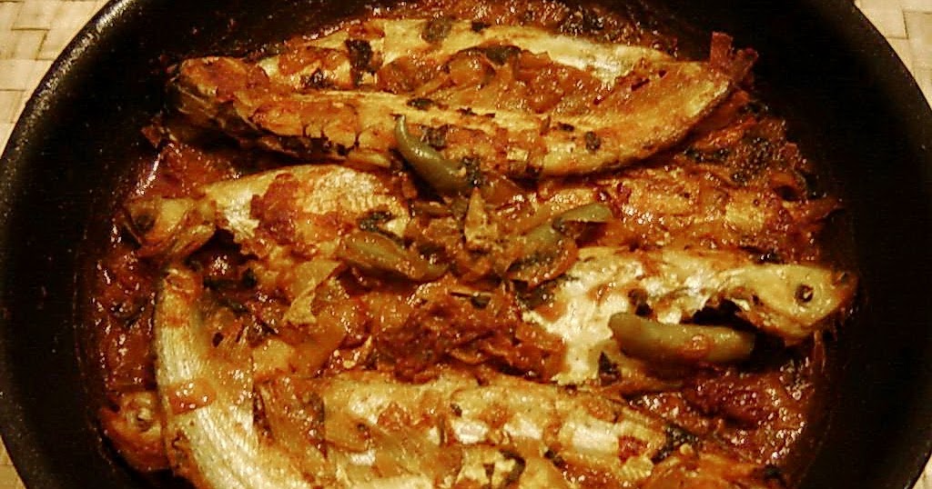 Rummana's Kitchen: Pabda Maacher Dopeaza (Pabda Fish Curry)