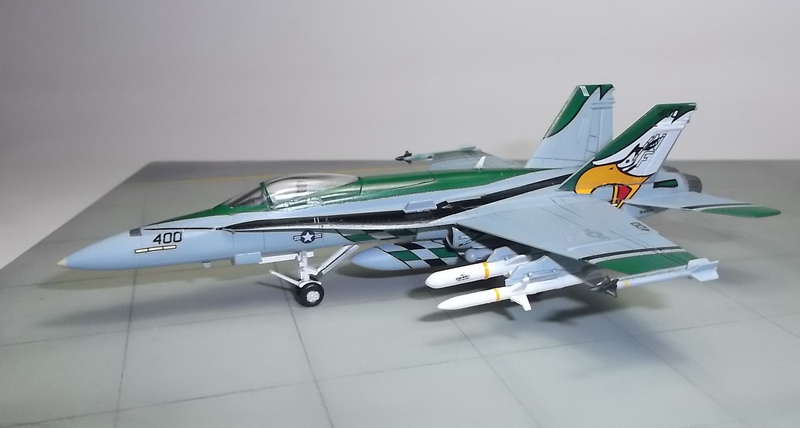 Thailandscale144: F/A-18C US.NAVY "CHIPPY HO!!!" VFA-195 '2004