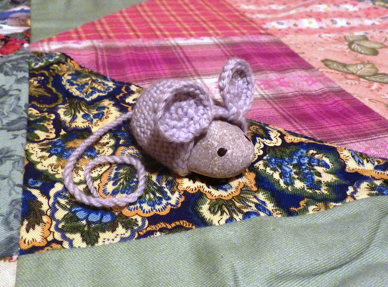 Yellow, Pink and Sparkly: Pebble Mouse