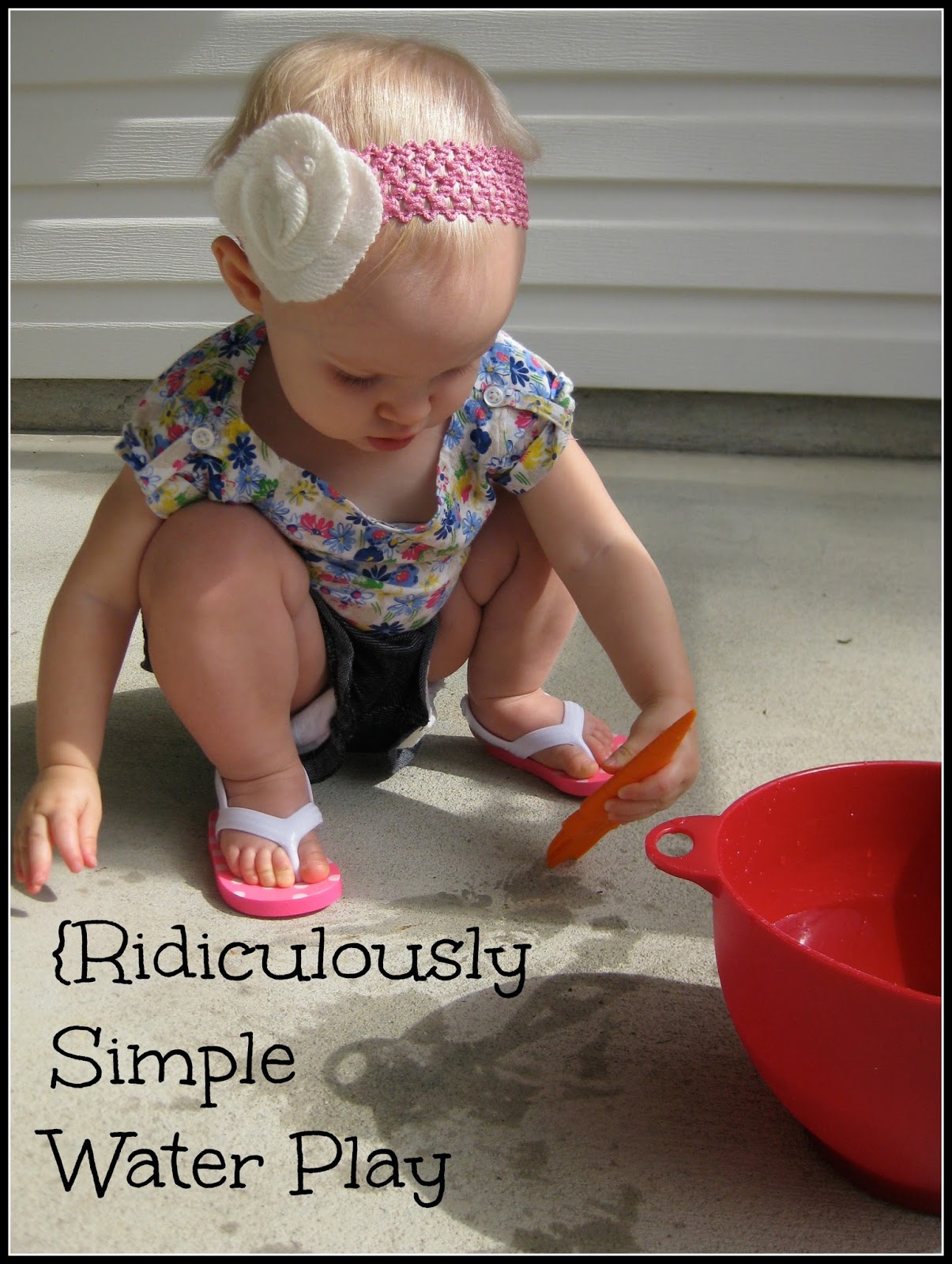 Teacher Turned Momma: (Ridiculously) Simple Water Play Teacher Turned Momma: (Ridiculously) Simple Water Play