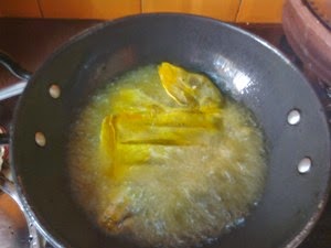 Vaniensamayalarai: Masala Fried Silver Pomfret (Vavval Fish)