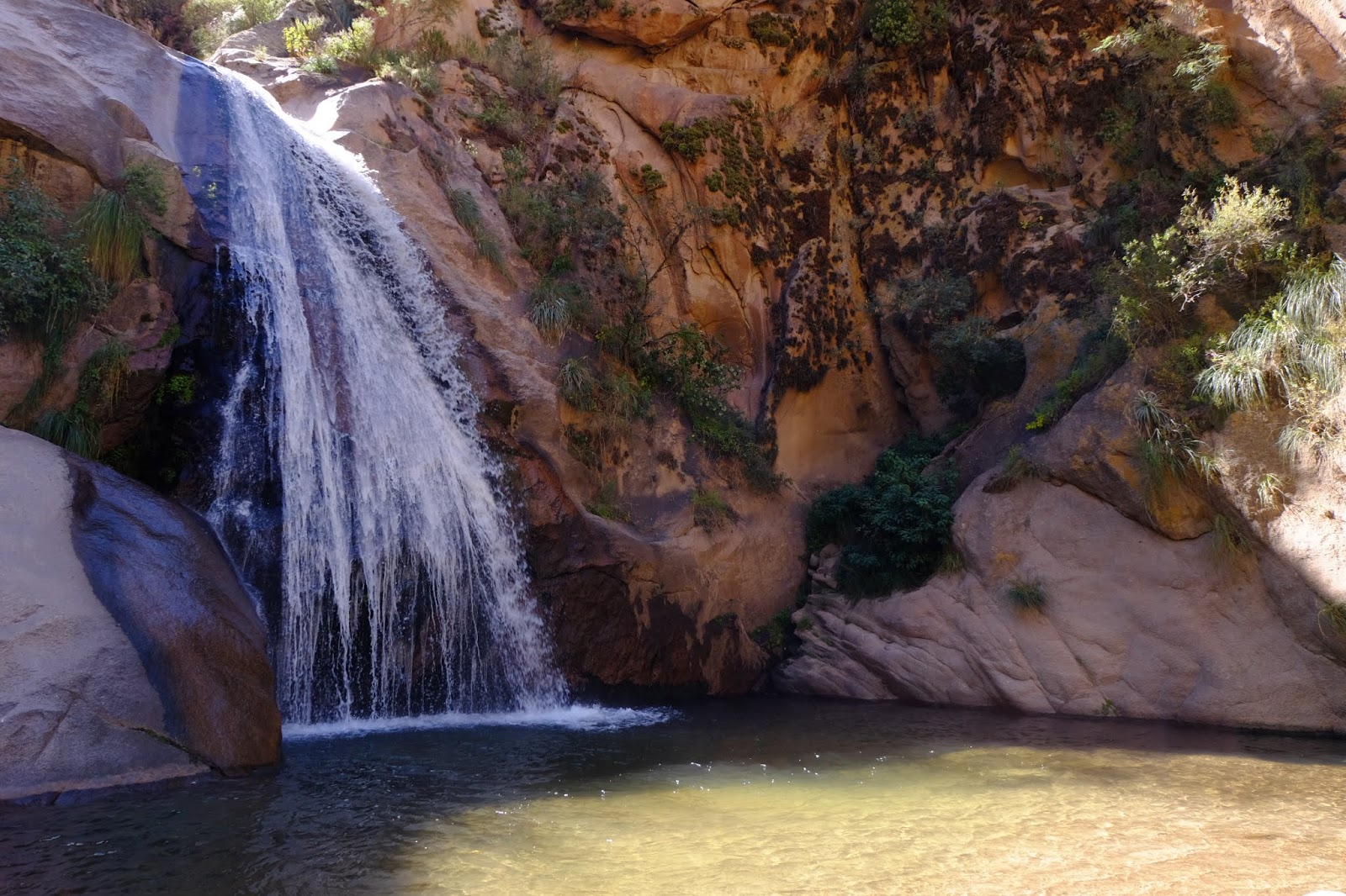 VIAJERO RODANTE: CAFAYATE DESCONOCIDA Cascadas Rio Colorado