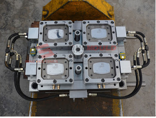 PLASTIC INJECTED MOLDING SOLUTION: IML mold design