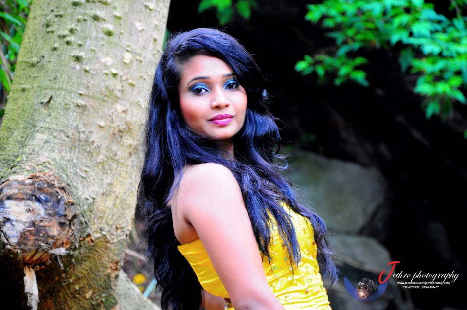Shashini_Dilukshi New Picture Gallery - Lanka Space