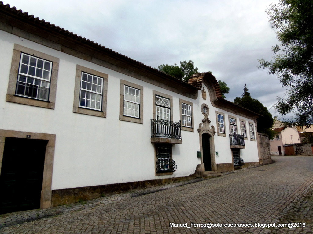 Solares e Brasões: Solar dos Ponces de Carvalho em Vilar Seco
