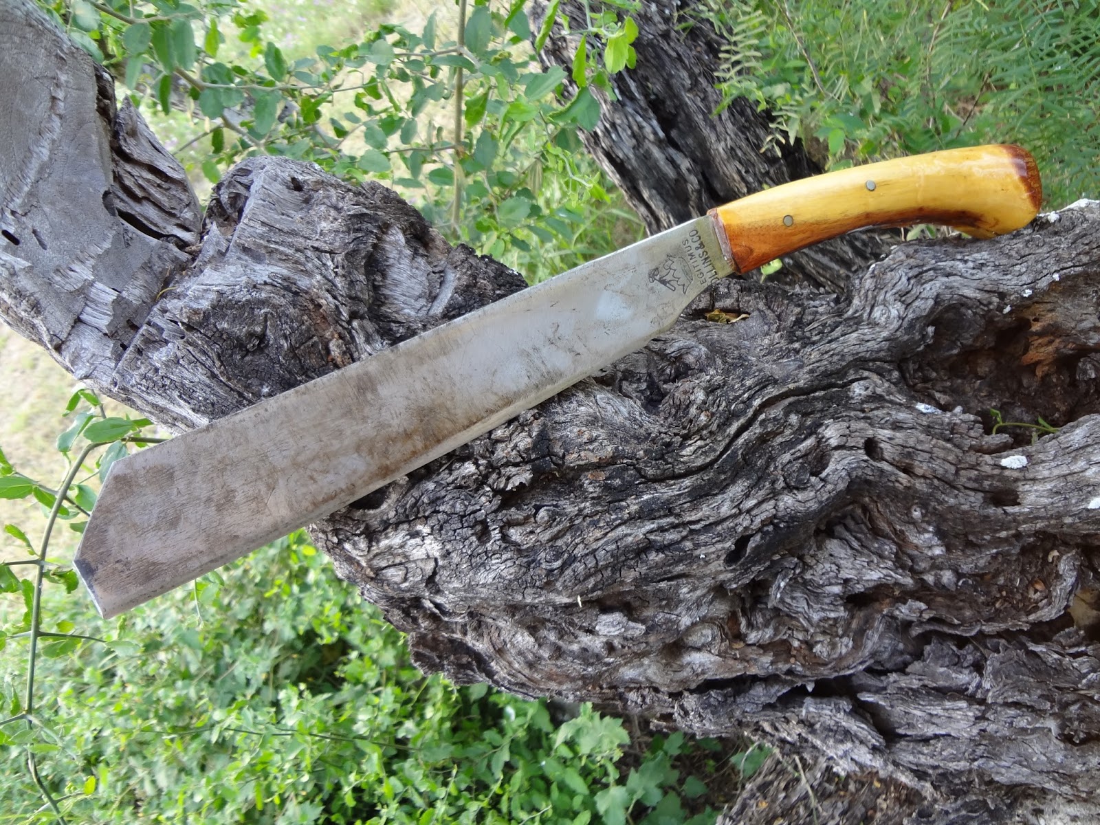 Woods Roamer: PERSONALIZING YOUR MACHETE