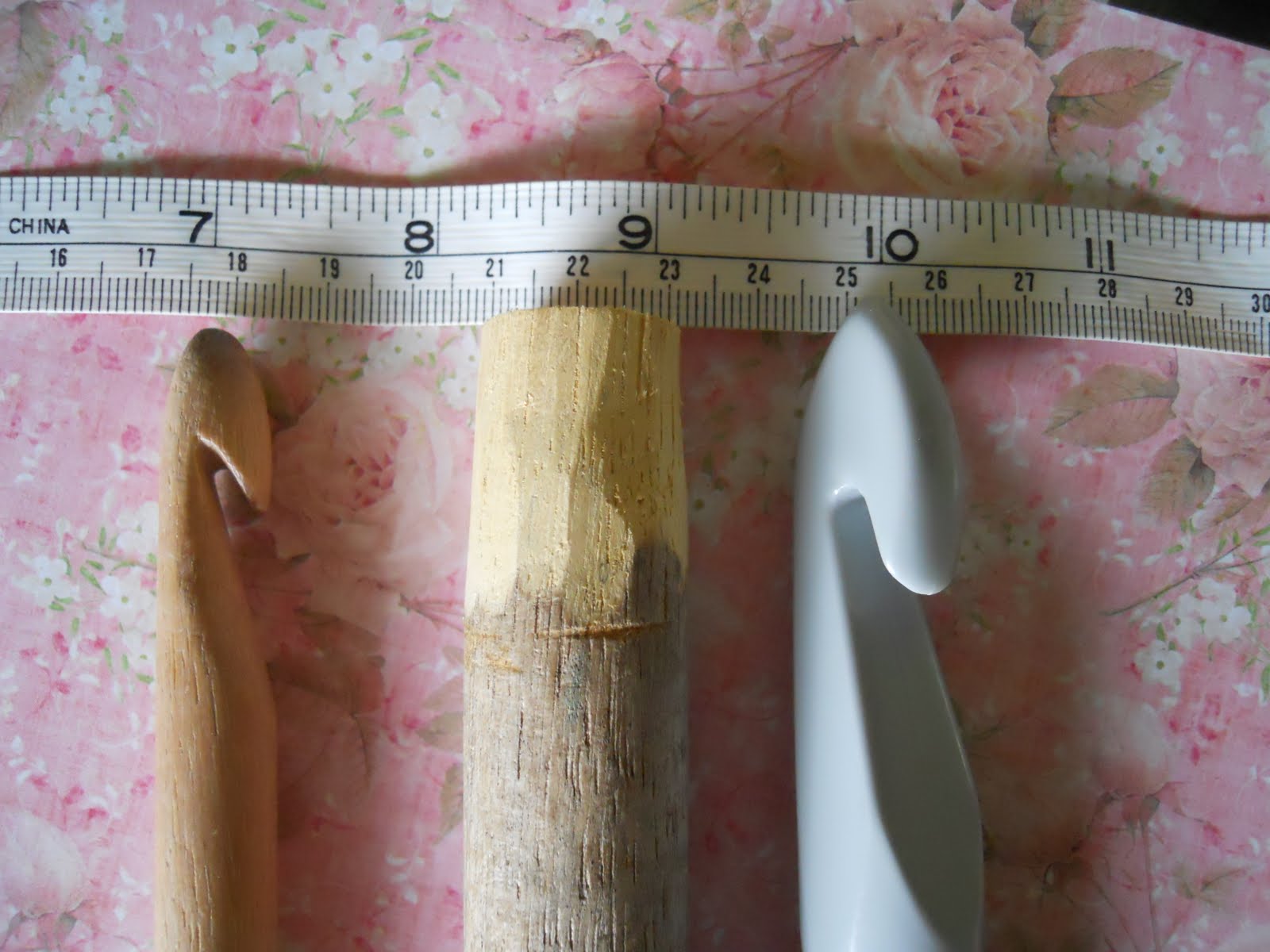 Little Tiny Stitches: Huge Hook ...