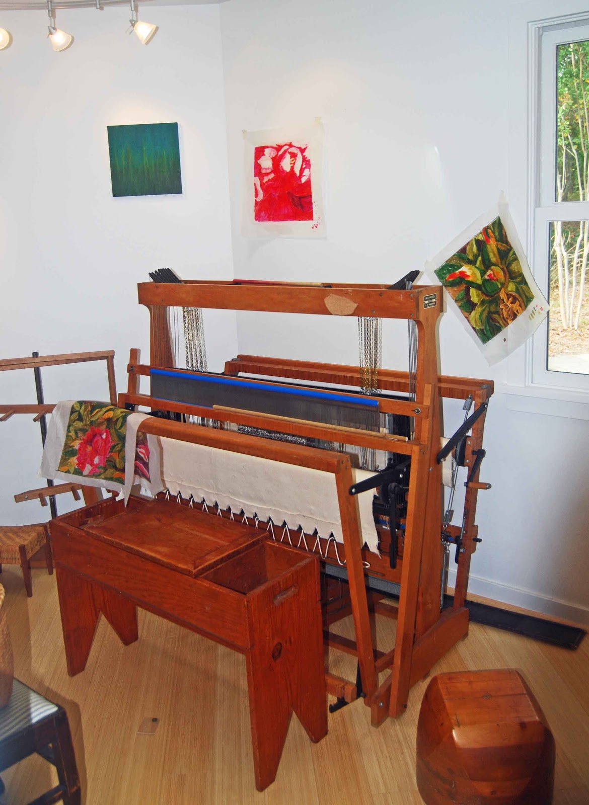 Woven to a random rhyme: A New Loom, and a New Techniques