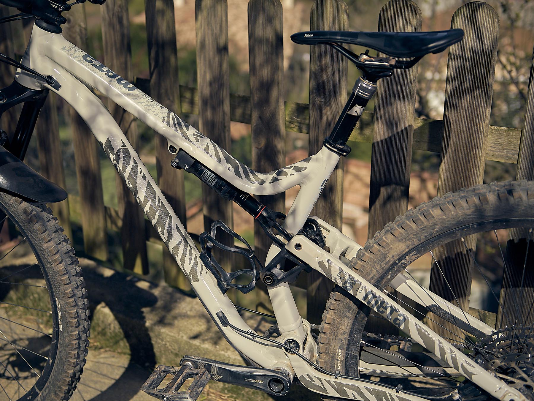 ALL MOUNTAIN STYLE: AMS Honeycomb Frame Guard FULL