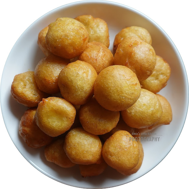 Cucur Pisang Kembung - Amie's Little Kitchen
