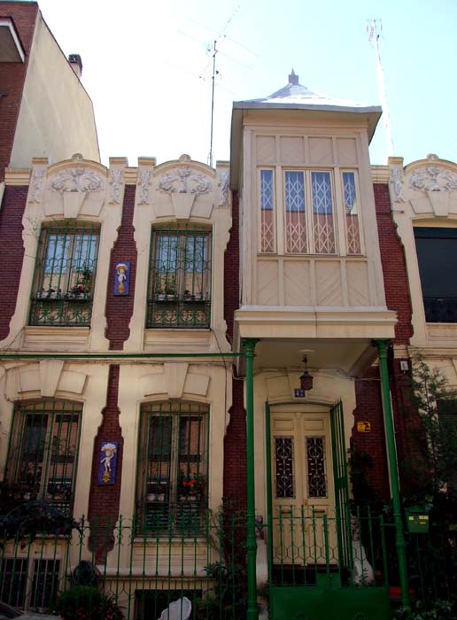 MAYORES DE CHAMARTÍN: PASEA TU CIUDAD. COLONIA DE CORREOS, LA ...