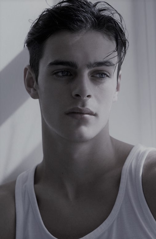 Kelly és Lupi olvas: Jay McLean: Lucas (Preston Brothers #1)