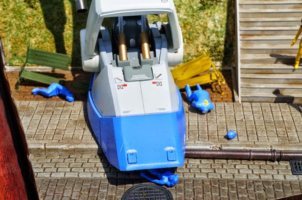 Gundam Family: GM 'Major Accident' Diorama Build