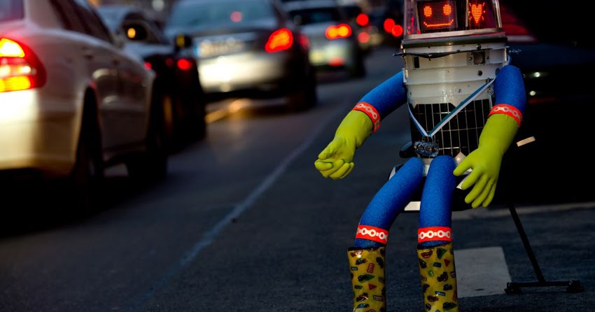 The famous Android 'Hitchbot' is a great challenge