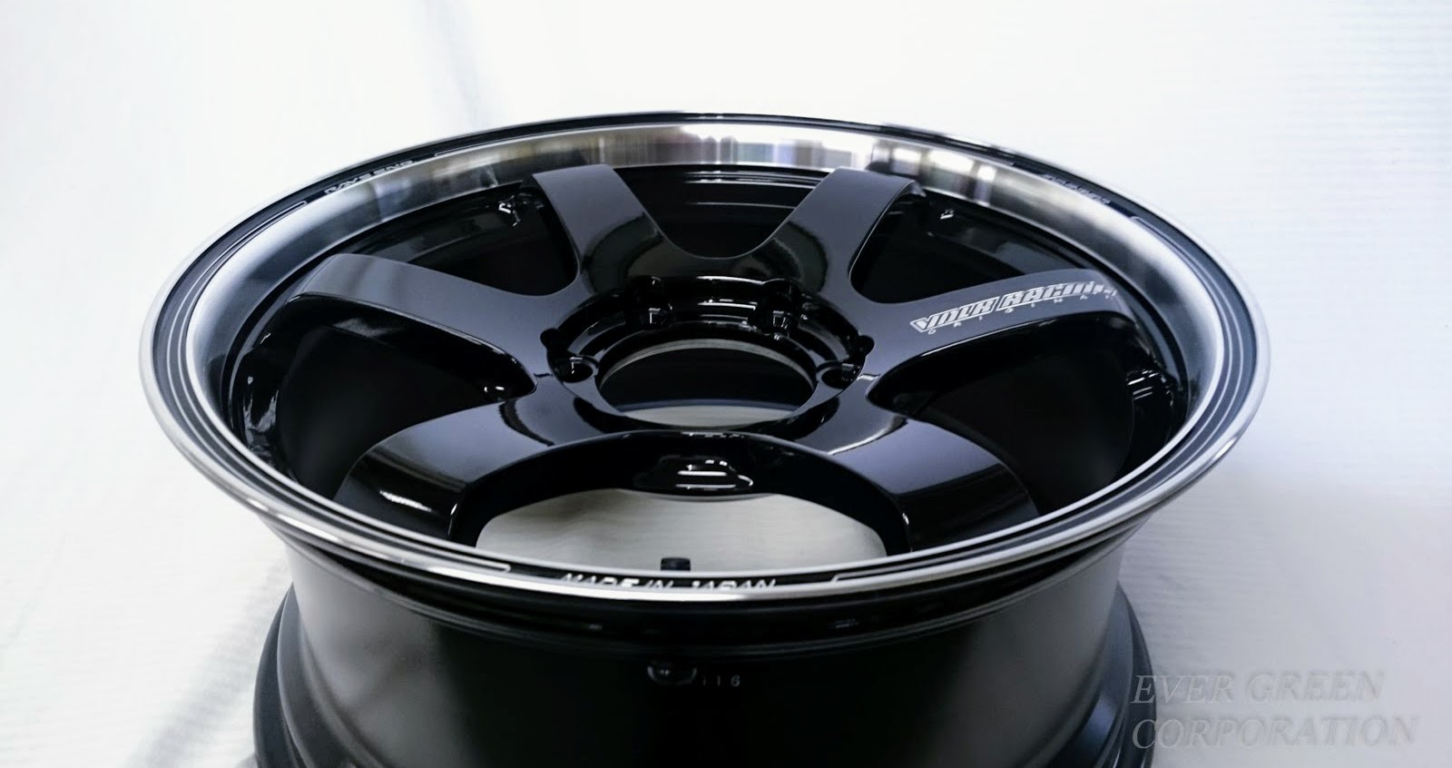 EVERGREEN Blog: トヨタハイエース/日産キャラバン用 RAYS TE37SB