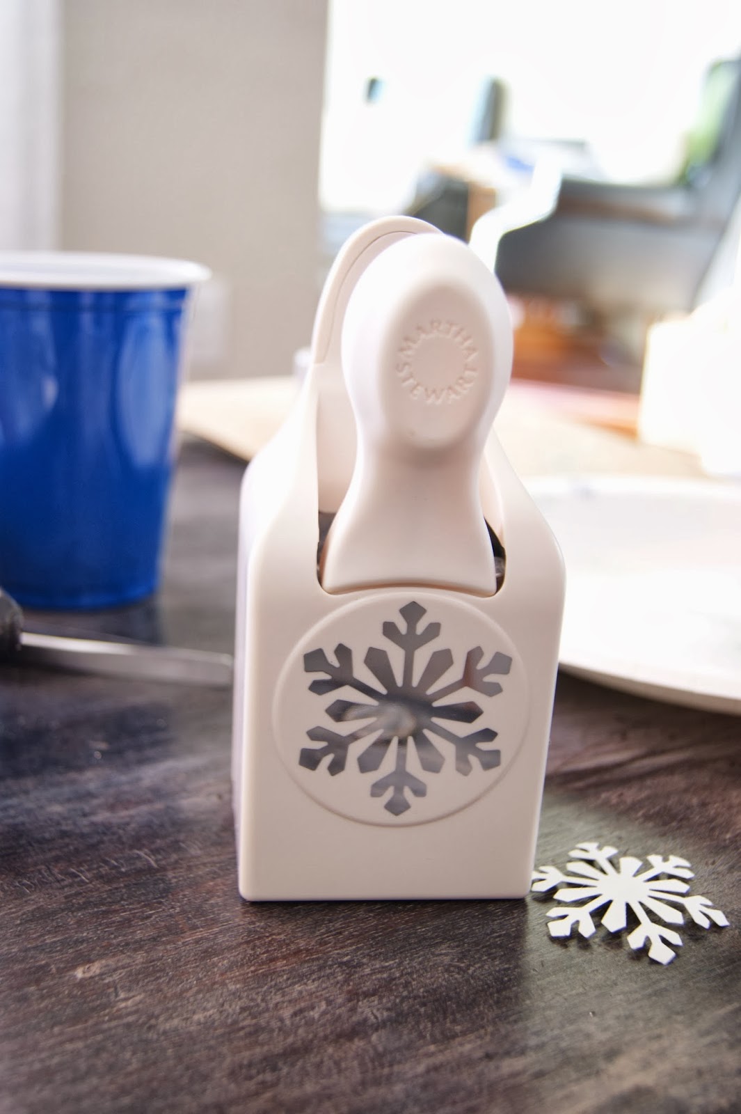 Sorella Style: DIY: Glittery Snowflake Note Cards