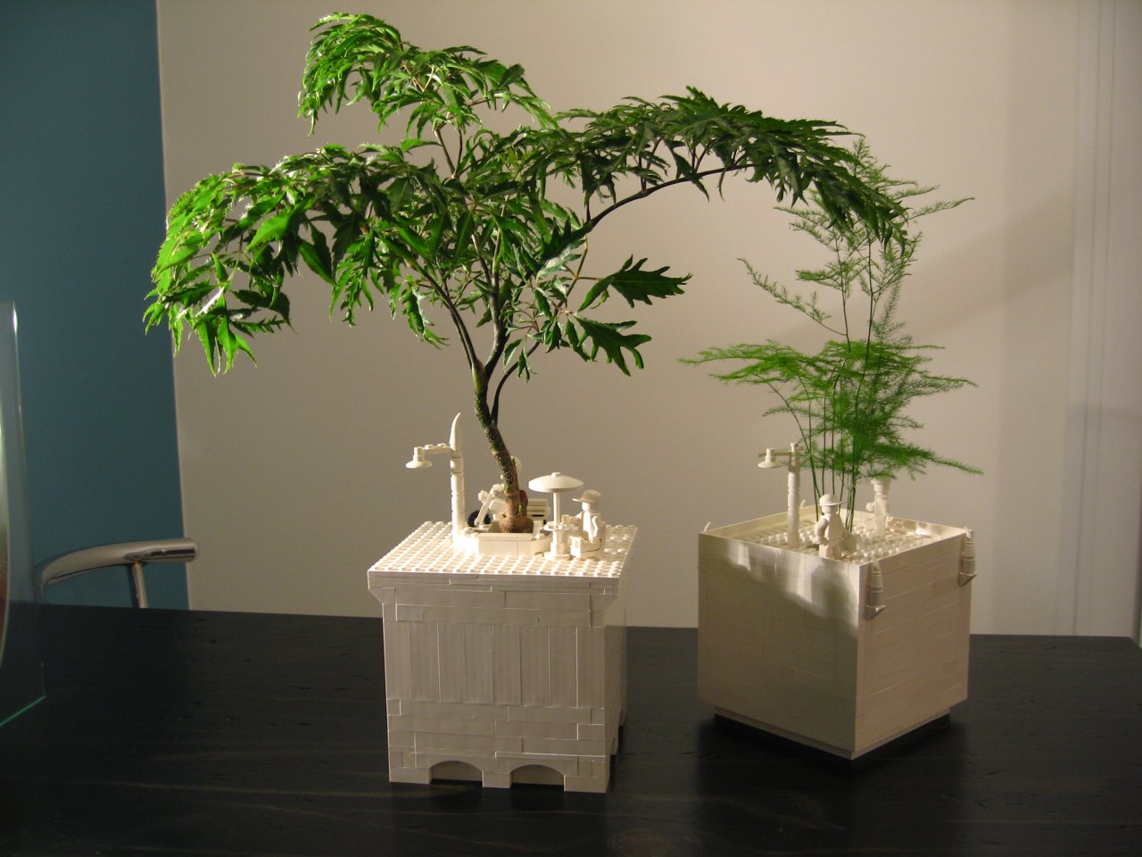 Gladys.H° : LEGO Planter