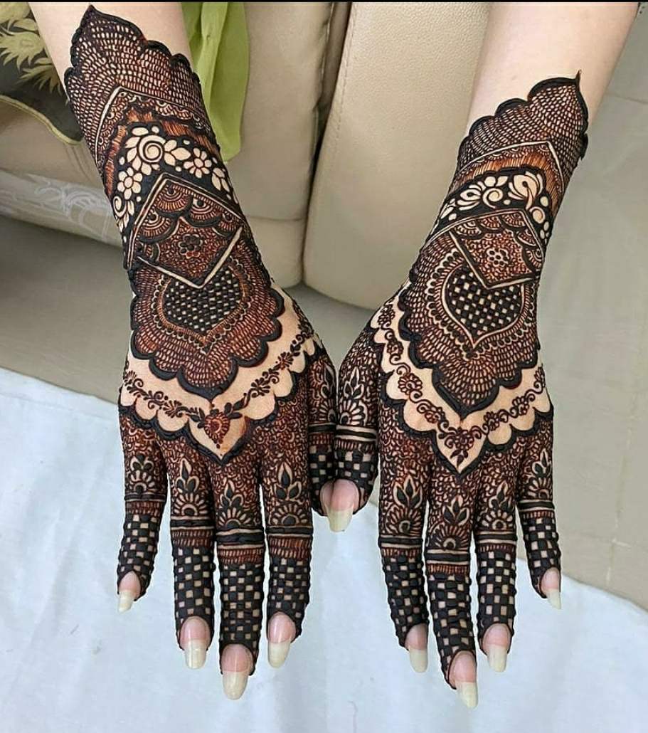 Stylish mehandi design