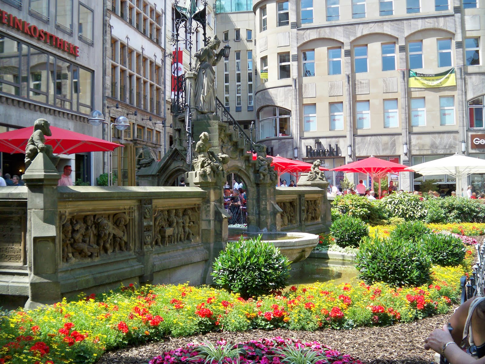 Goofy in Germany: Kohn (Cologne) Germany 6-2011