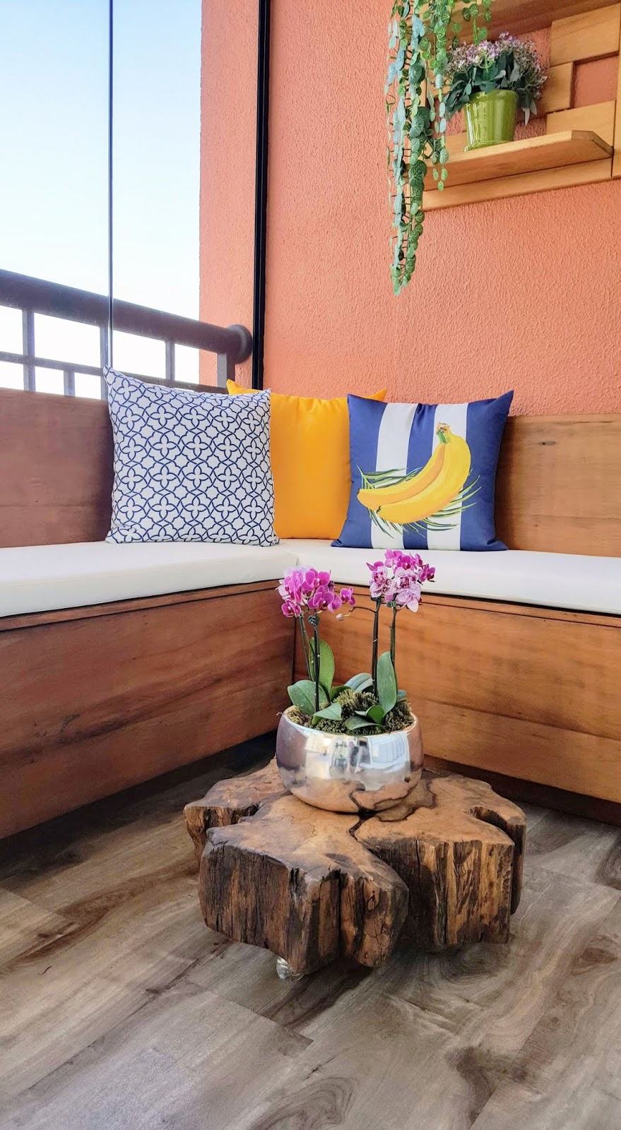 Varanda decorada com banco sob medida! - Jeito de Casa - Blog de ...