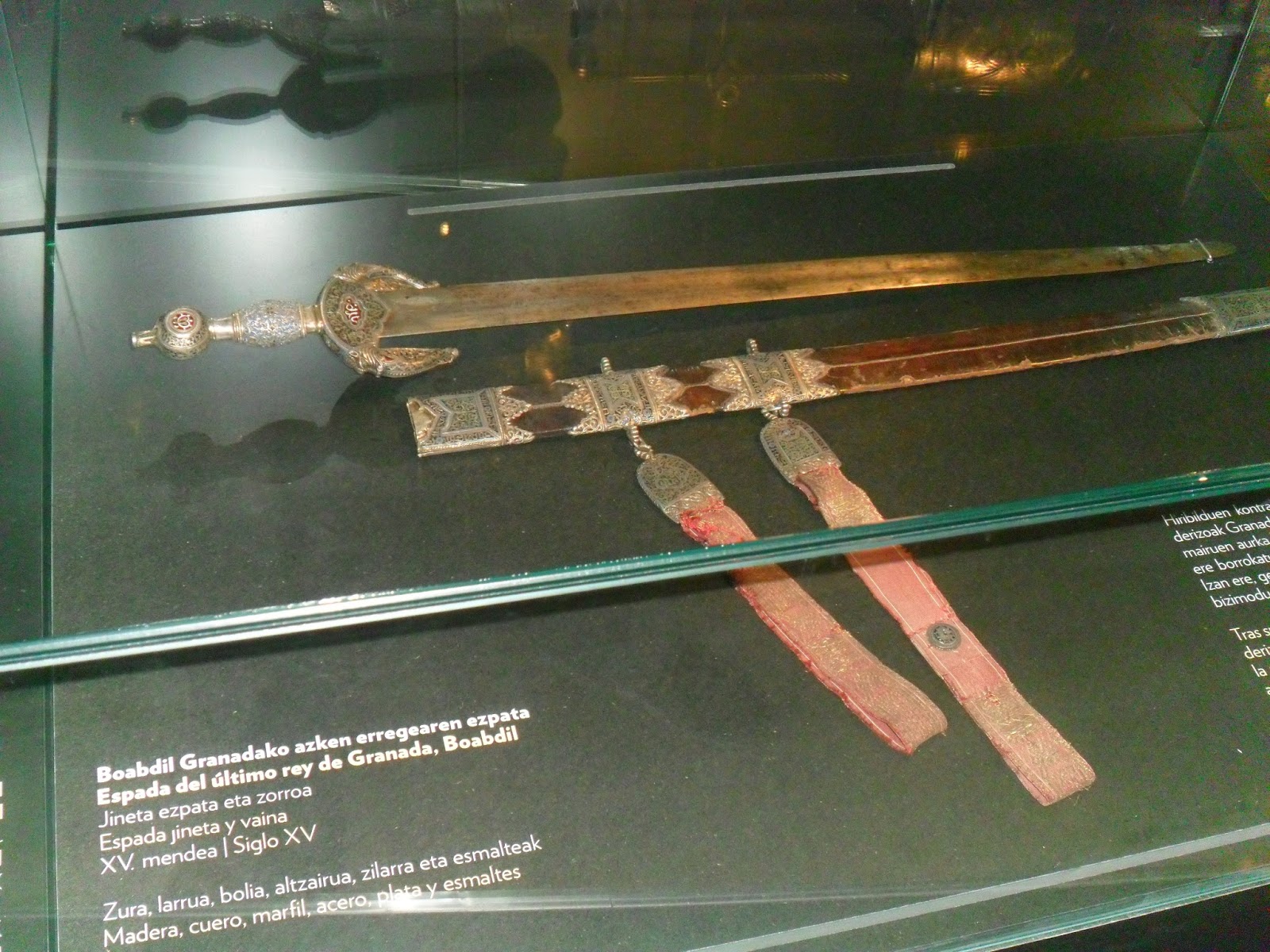 La espada de Boabdil en el Museo de San Telmo (San Sebastian)