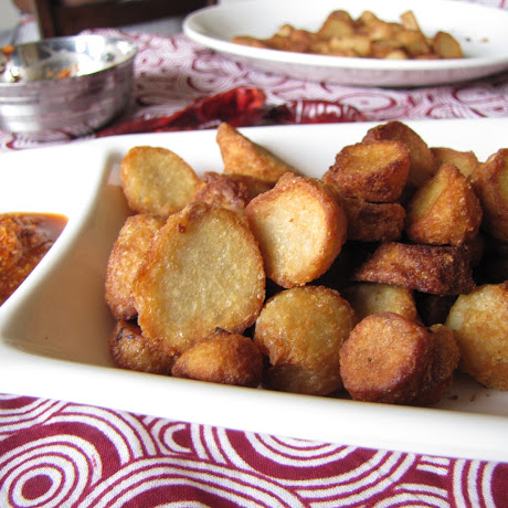 Super Yummy Recipes: Taro Root Fry with Hot Chilli Ginger Dip