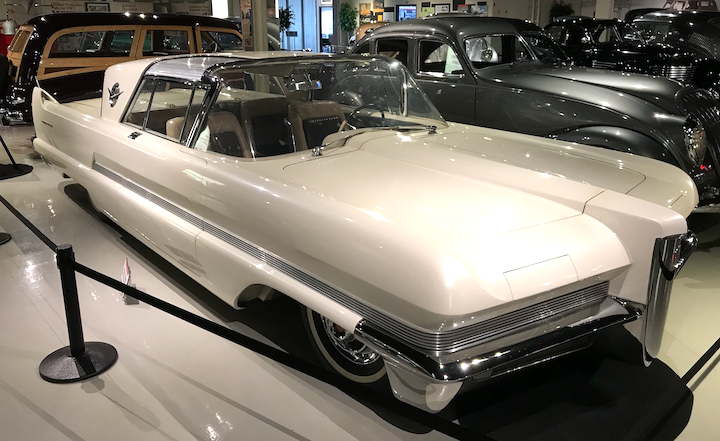 Car Style Critic: Where to View the Packard Predictor Concept Car