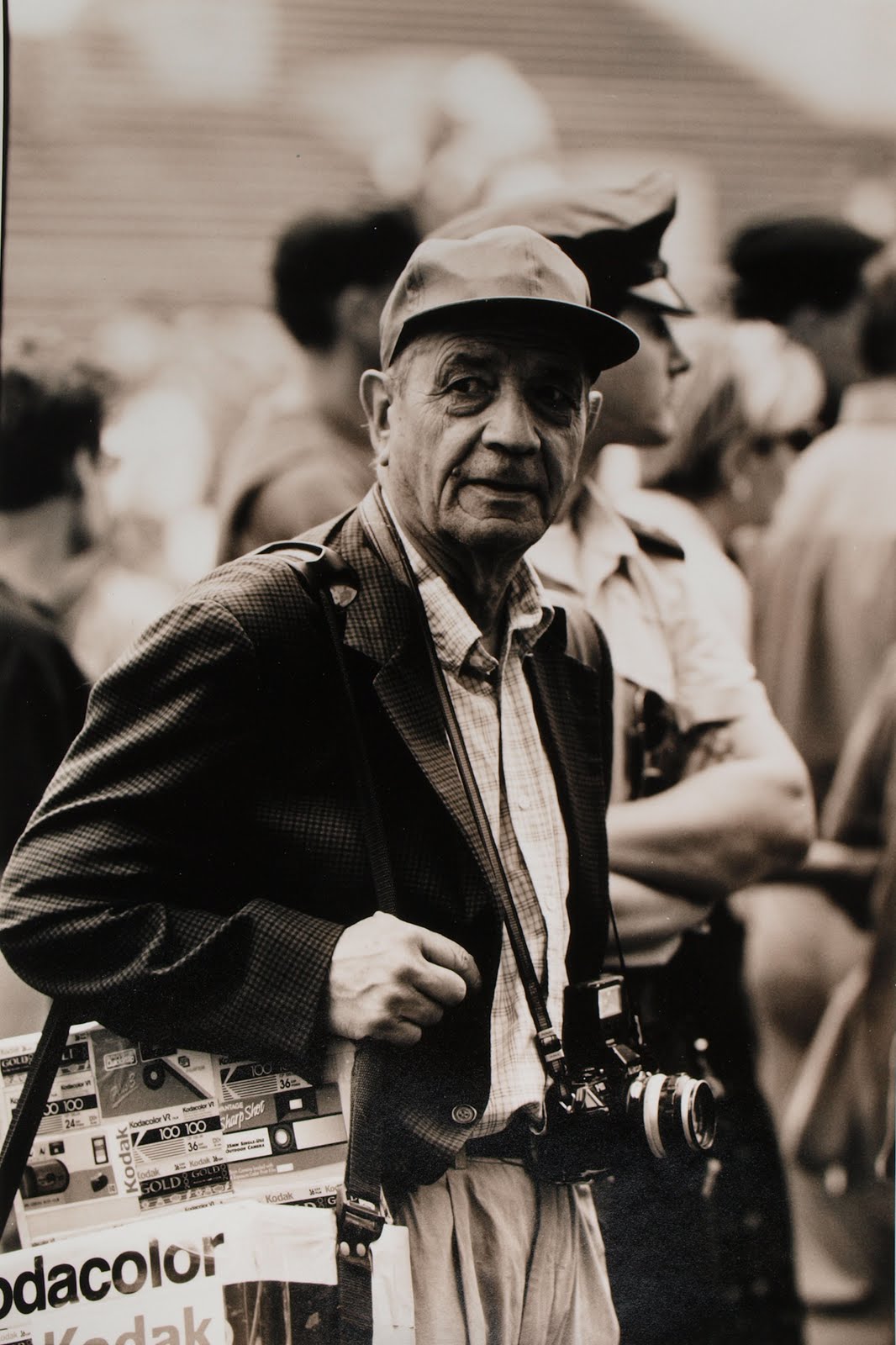 The Visual Science Lab / Kirk Tuck: Lonely hunter. Better hunt.