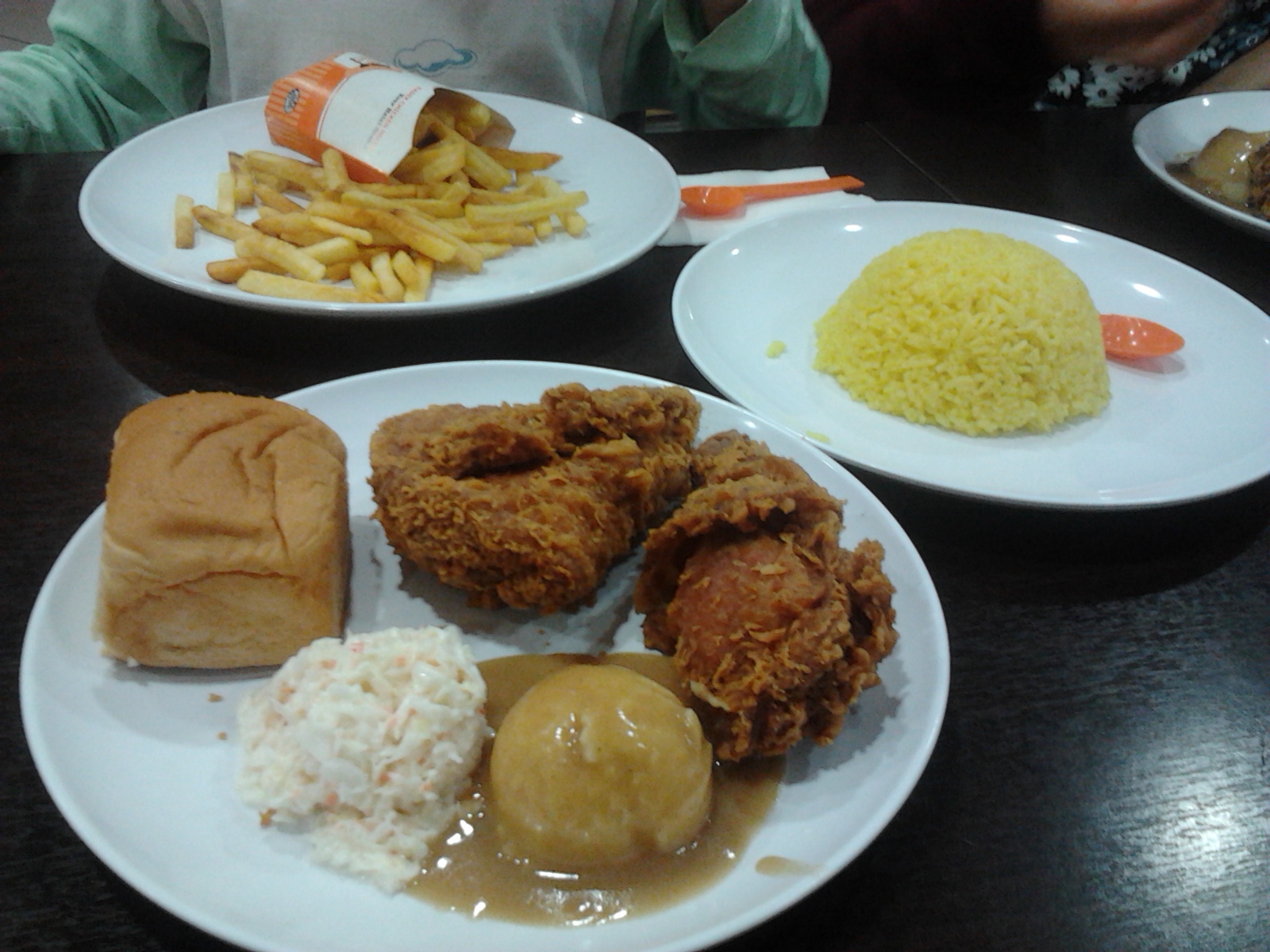 MENYUSUN SEJARAH MASA DEPAN..: RADIX FRIED CHICKEN BANGI