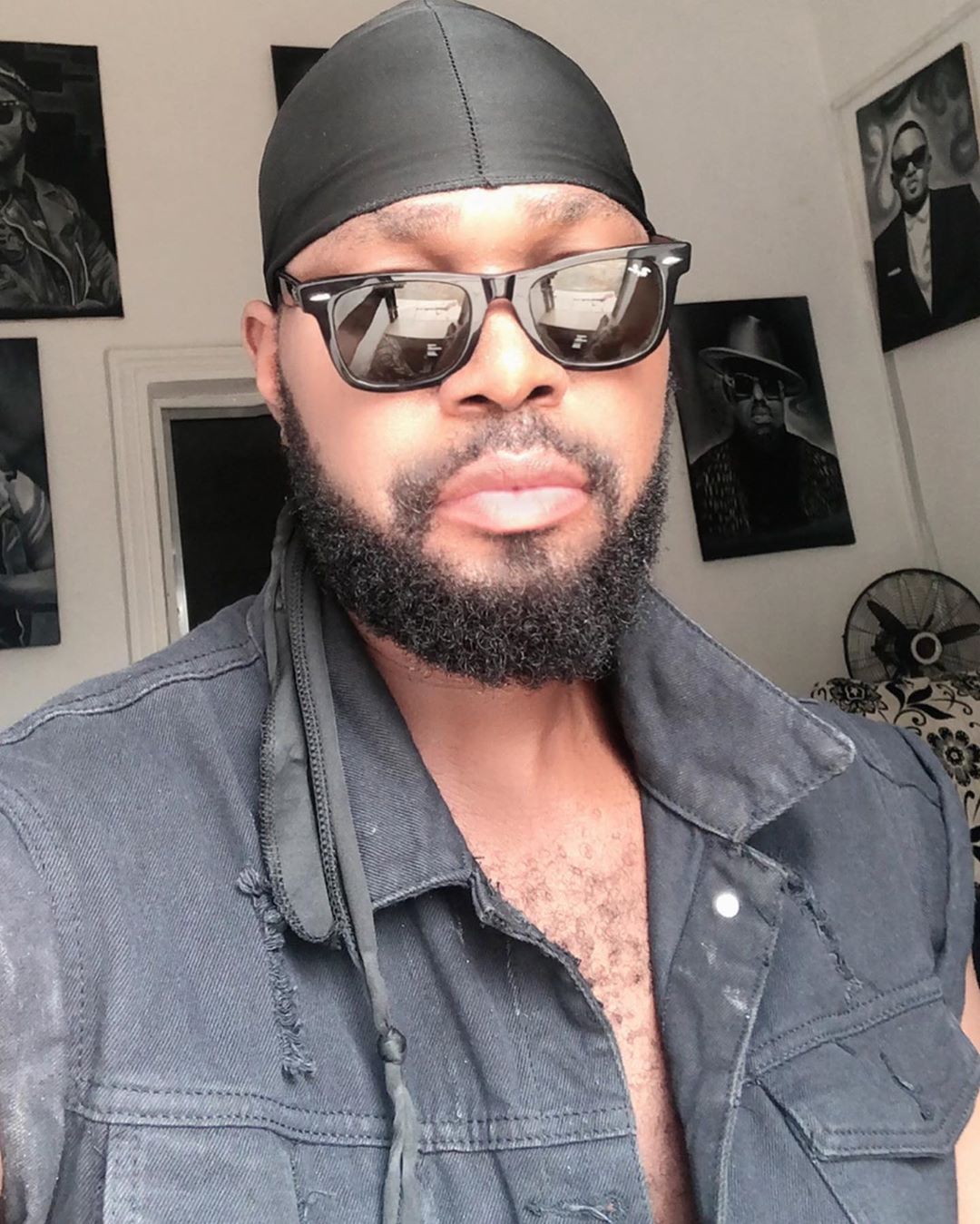 25 Body Hair, Beard: Jerry Williams has hairy chest. He said he works ...