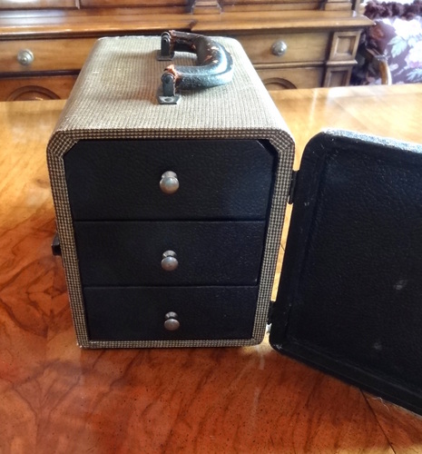 LittleMissMaggie: Vintage Slide Projector Case