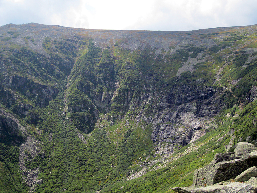 Hiking in the White Mountains: Huntington Ravine Trail