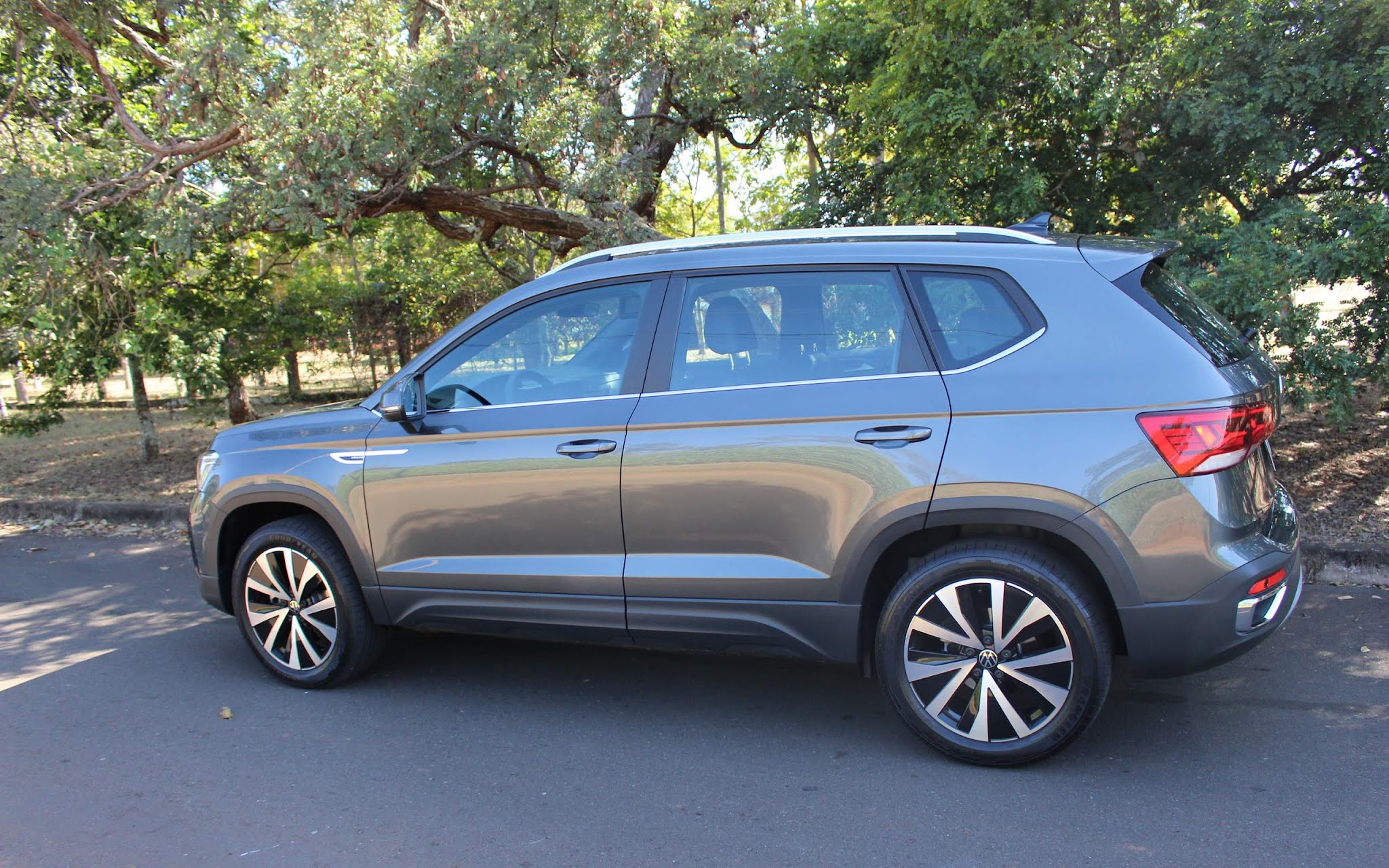 O VW Taos é o verdadeiro sucessor do Tiguan de 1ª geração - comparativo