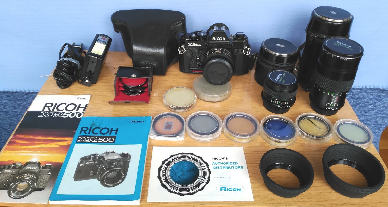 Retro Ordenadores Orty: Cámara Ricoh XR 500 y accesorios (1978)