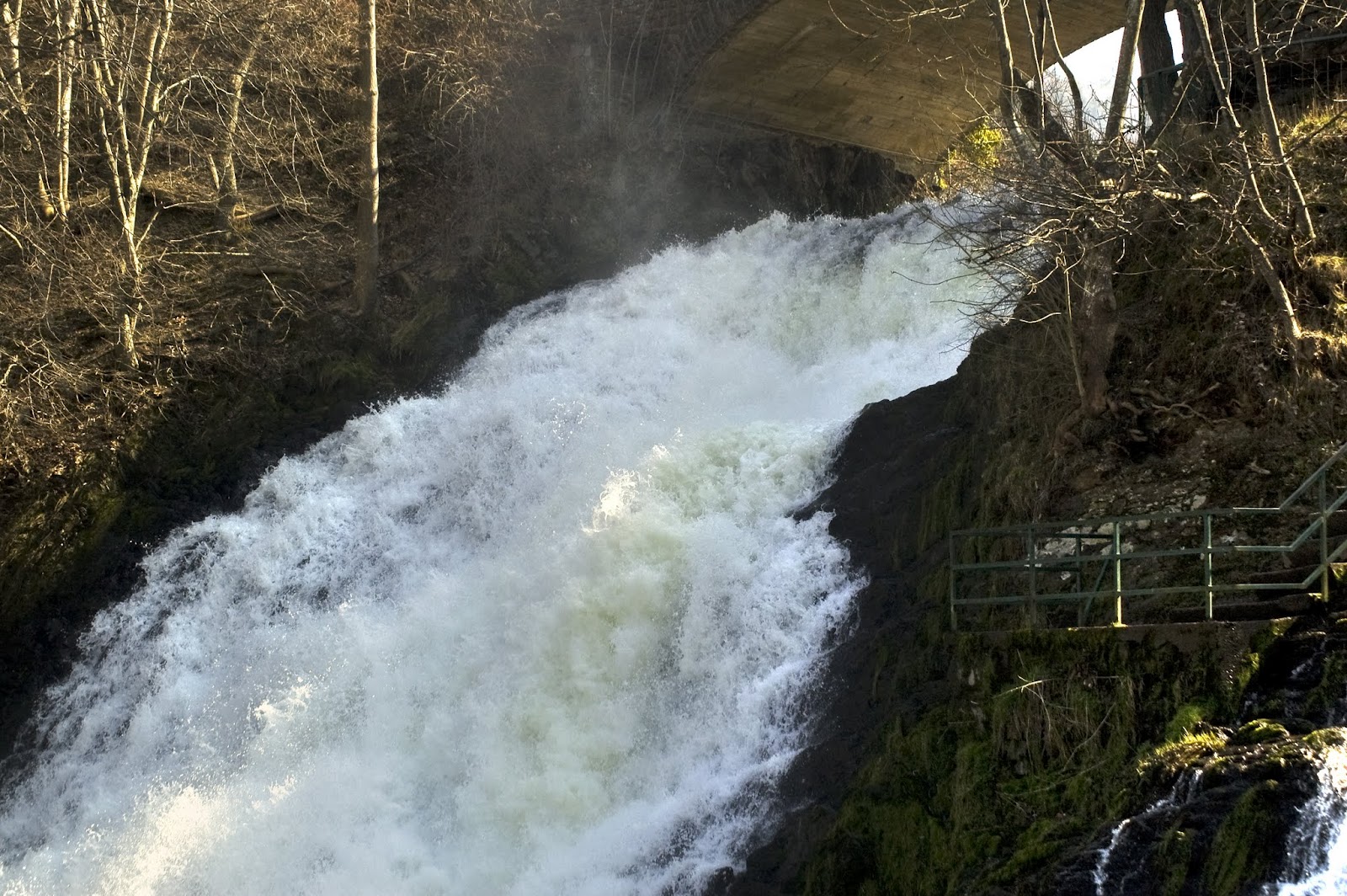 Het Mirageteam: De watervallen van Coo